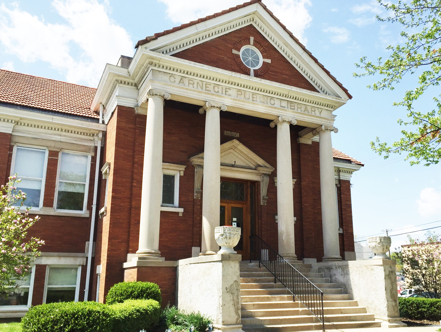 Nine Fantastic and Unique Libraries to Visit - Unique Library
